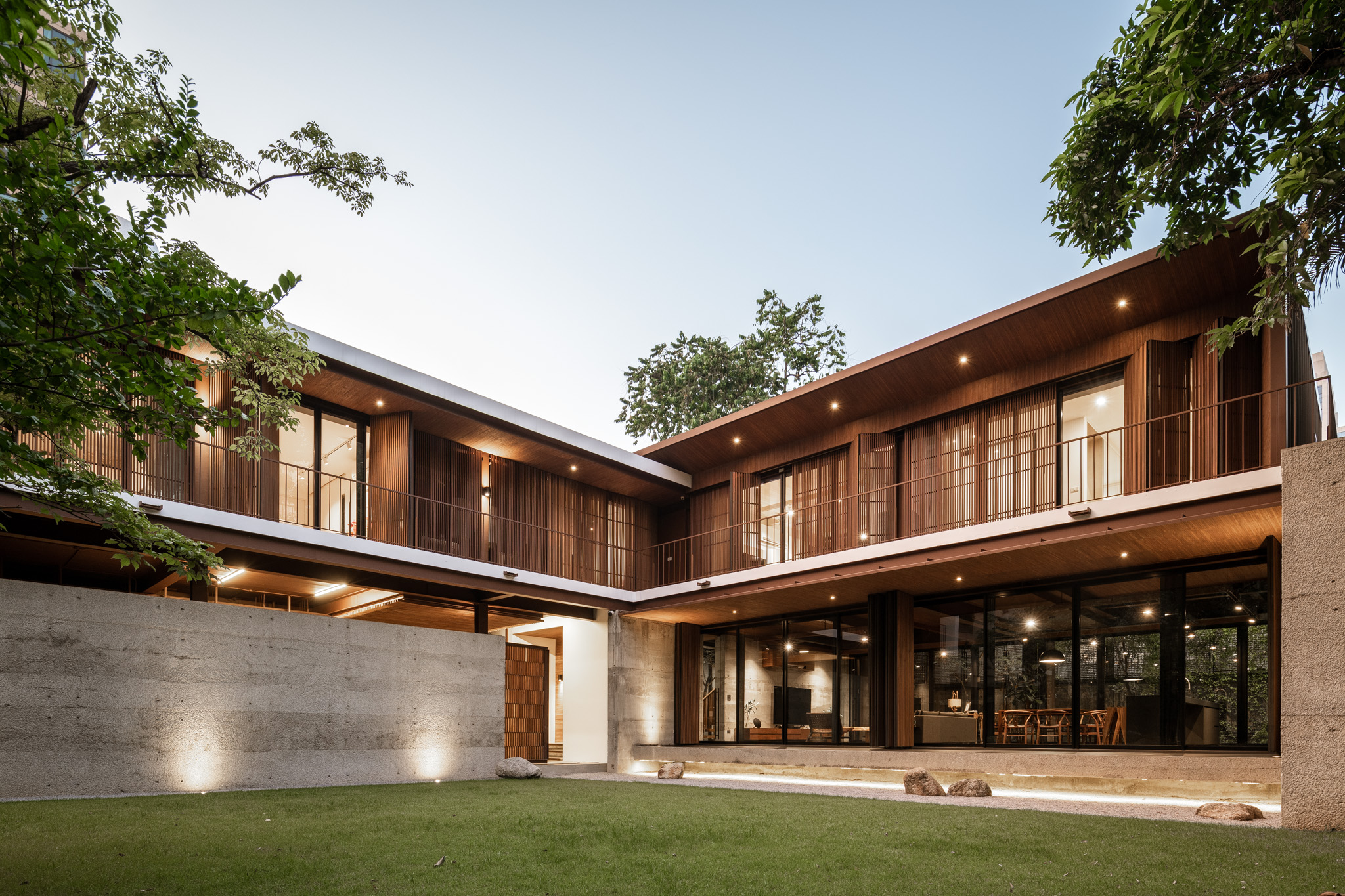 V House บ้านรักสงบของคุณวรุตม์ วรวรรณ สถาปนิกแห่ง VVA ที่หวนกลับสู่ความ ...