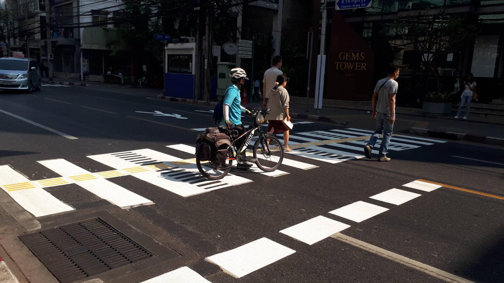 Pedestrian First เดินไปเลยไม่ต้องกลัว - Design Makes A Better Life.