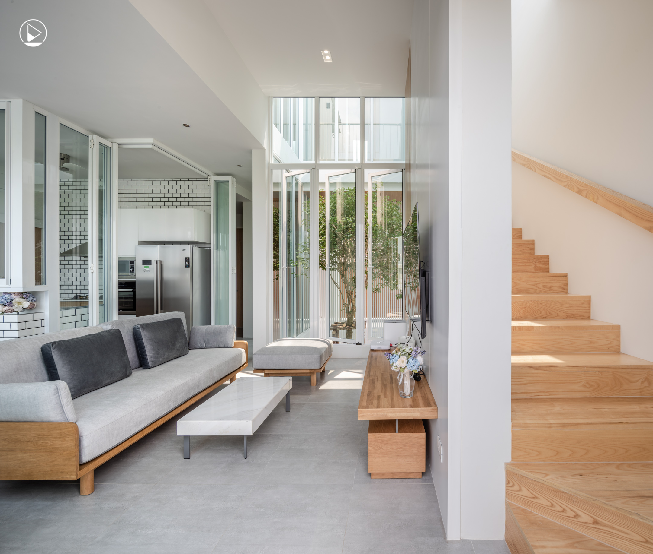 House Enfold เปลี่ยนบ้านธรรมดาให้แสนพิเศษ ด้วยสเปซที่โอบกอดธรรมชาติ ...