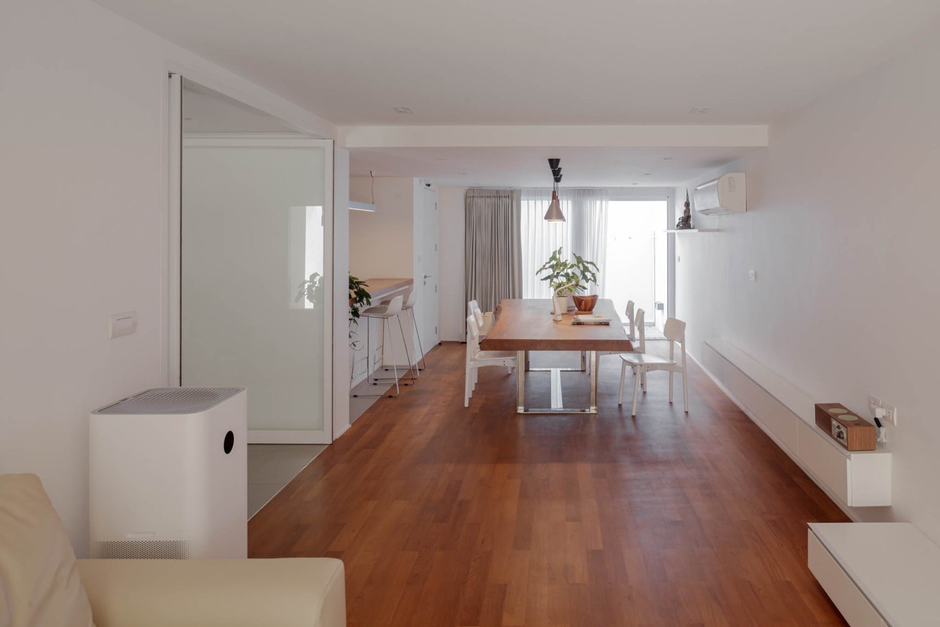 Joyce & Jo House ความต้องการของครอบครัวขยาย สู่การรีโนเวทที่ทลายกำแพงเดิมของคำว่า ‘ทาวน์โฮม ...