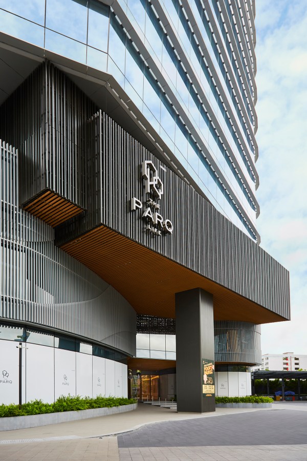 ศิลปะแบ่งกันชมที่อยากให้สังคมน่าอยู่อย่างมีสุนทรีย์ ณ The PARQ - Design ...