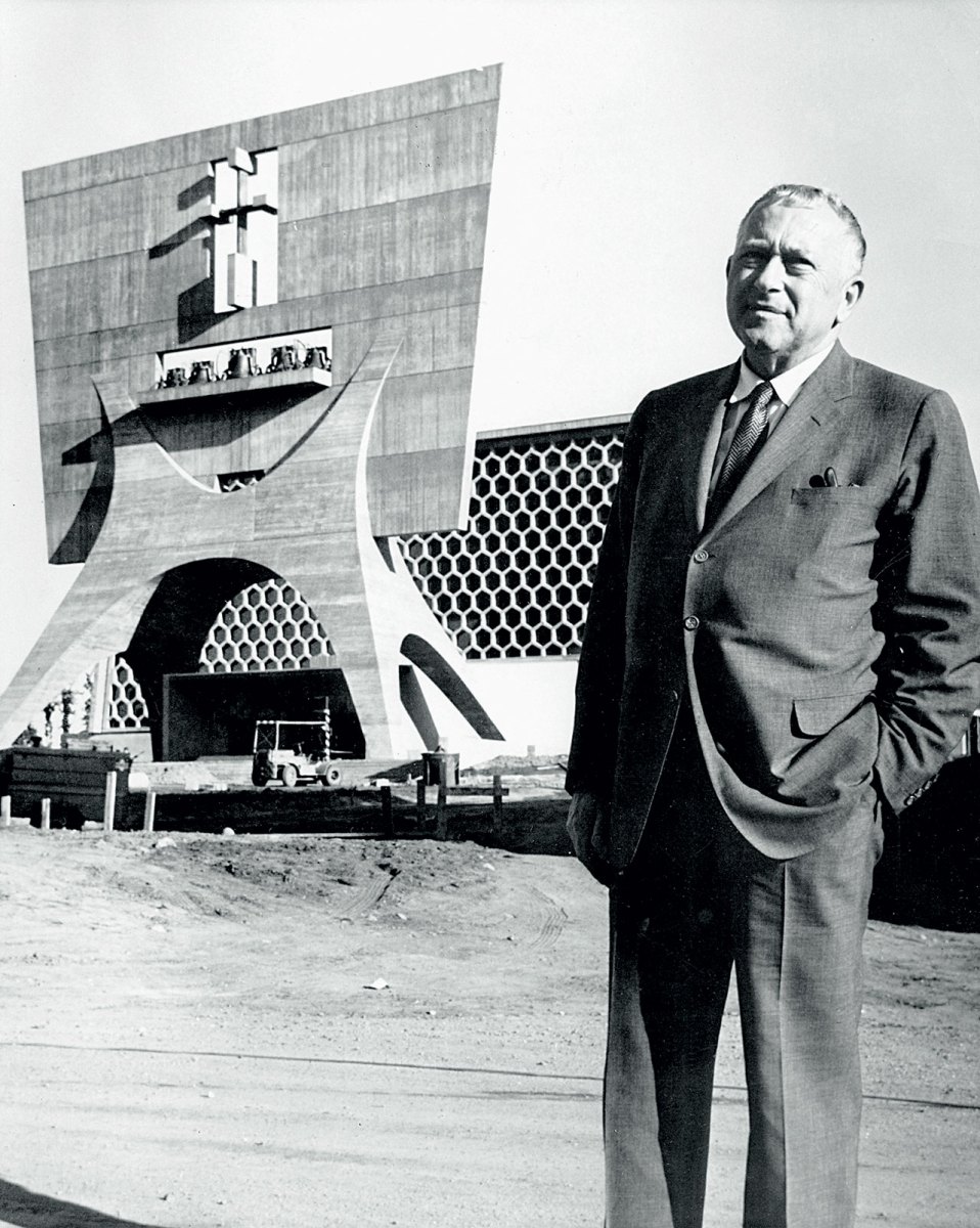 Marcel Breuer นักออกแบบเฟอร์นิเจอร์สมัยใหม่ผู้ยิ่งใหญ่และหนึ่งในสถาปนิก ...