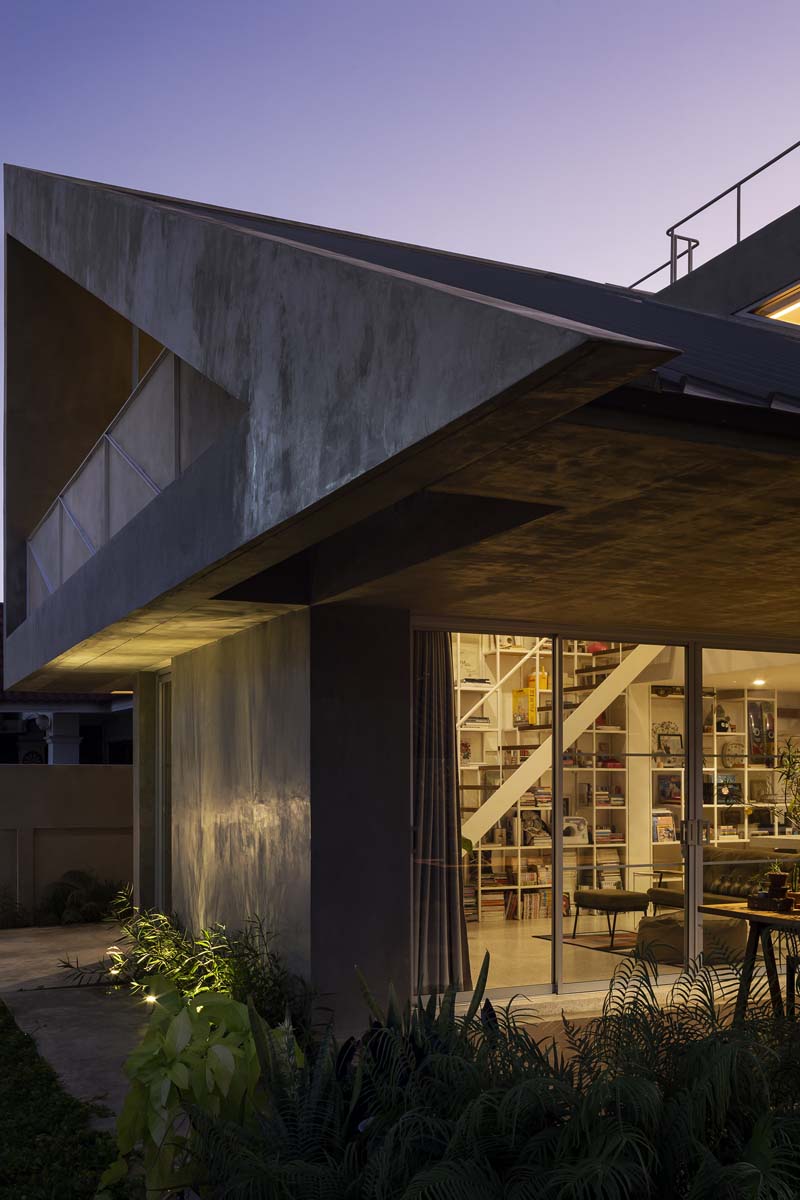 Right Triangle House ดีไซน์เรียบง่ายของบ้านสามเหลี่ยมที่เปี่ยมไปด้วย ...