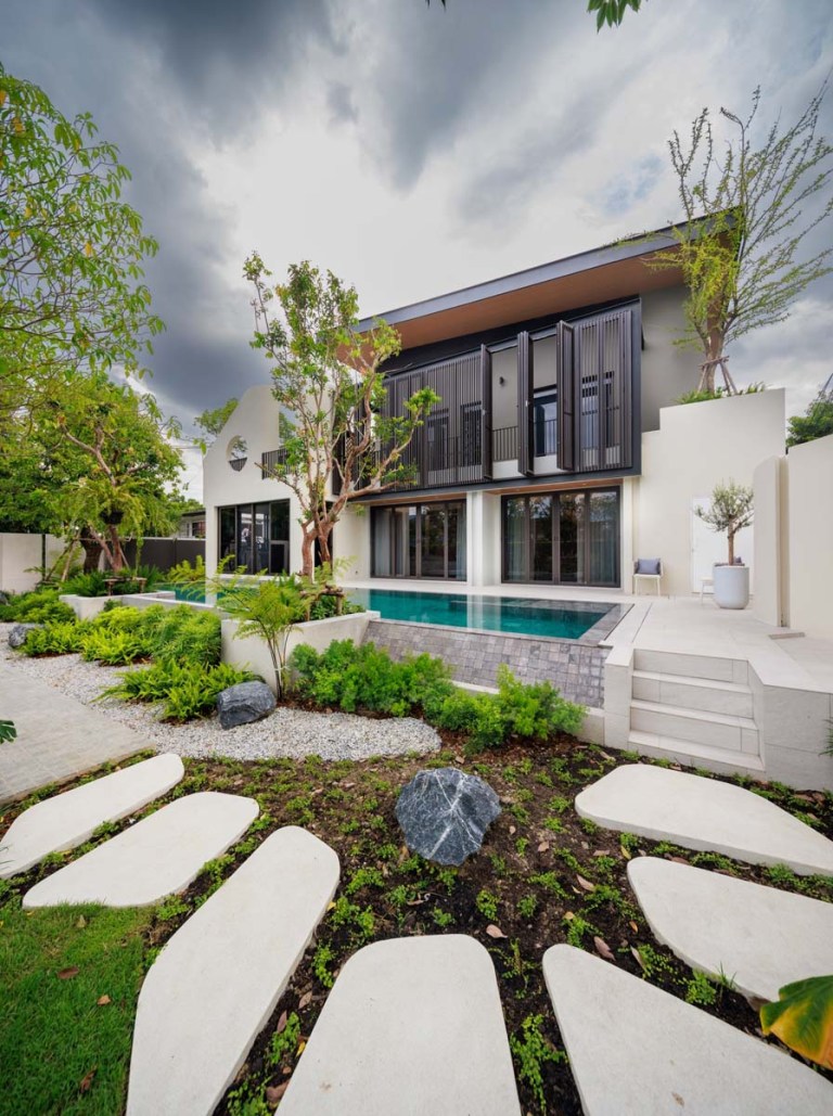 Revived House ชุบชีวิตบ้านเก่าให้เกิดความรู้สึกใหม่และร่วมสมัยในแบบ Post-Modern - Dsign Something