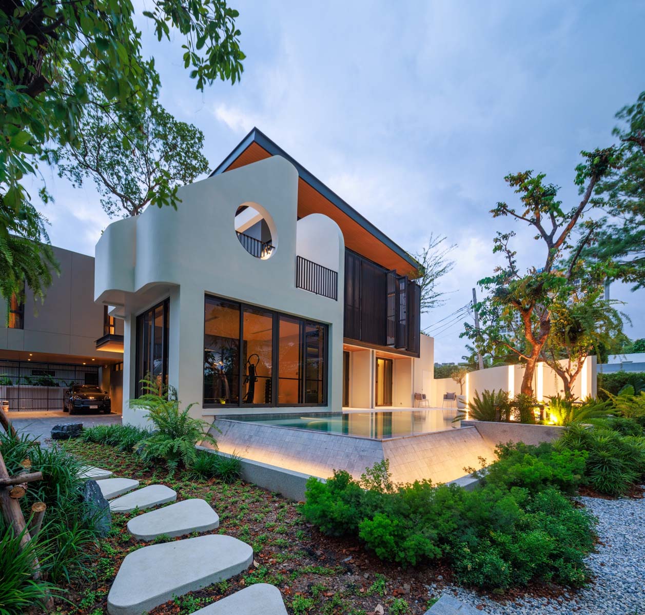 Revived House ชุบชีวิตบ้านเก่าให้เกิดความรู้สึกใหม่และร่วมสมัยในแบบ Post-Modern - Dsign Something