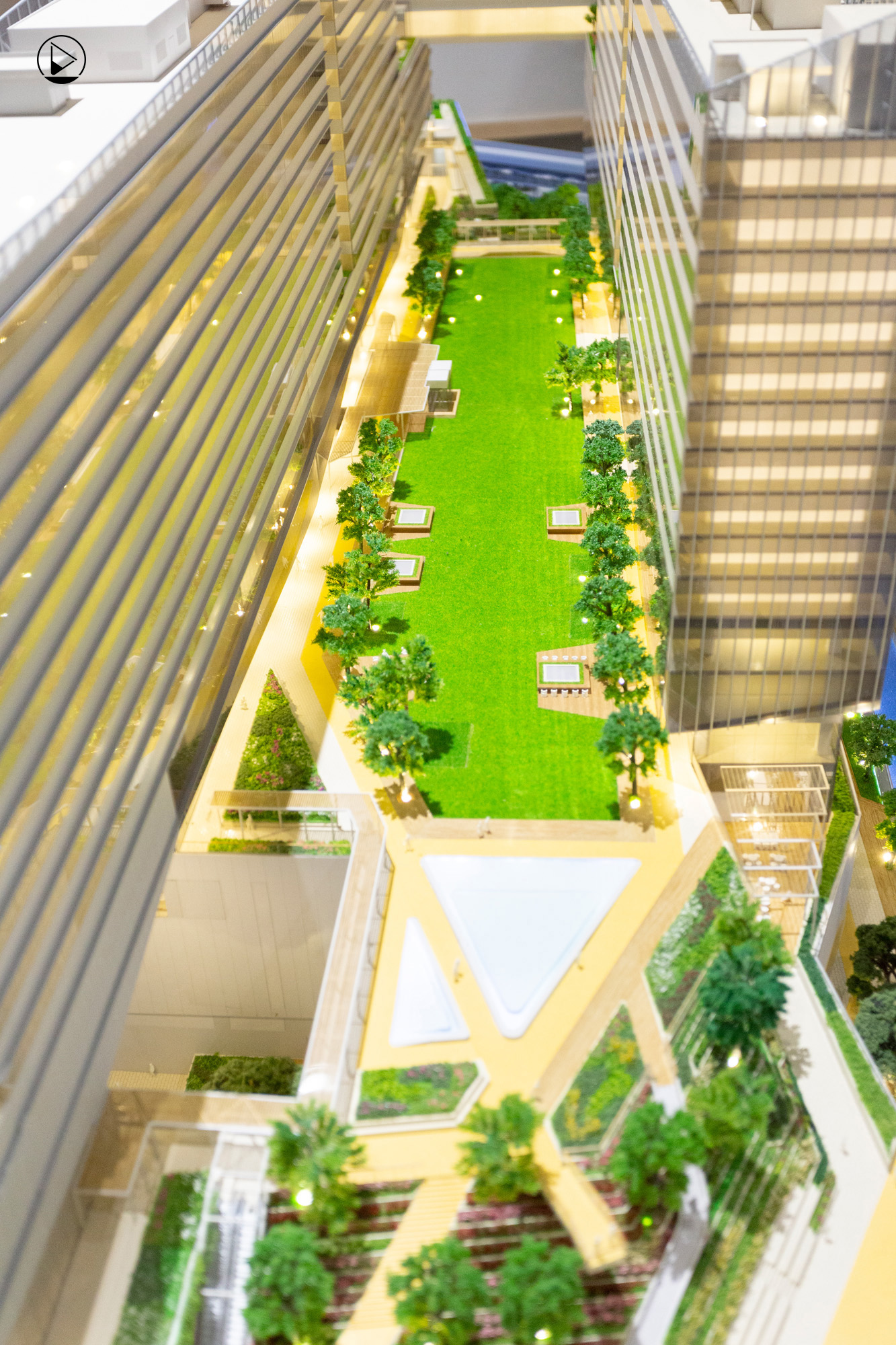 Cloud 11 สถาปัตยกรรมเพื่อคุณภาพชีวิต และคอมมูนิตี้ความคิดของนักสร้างสรรค์ - Dsign Something