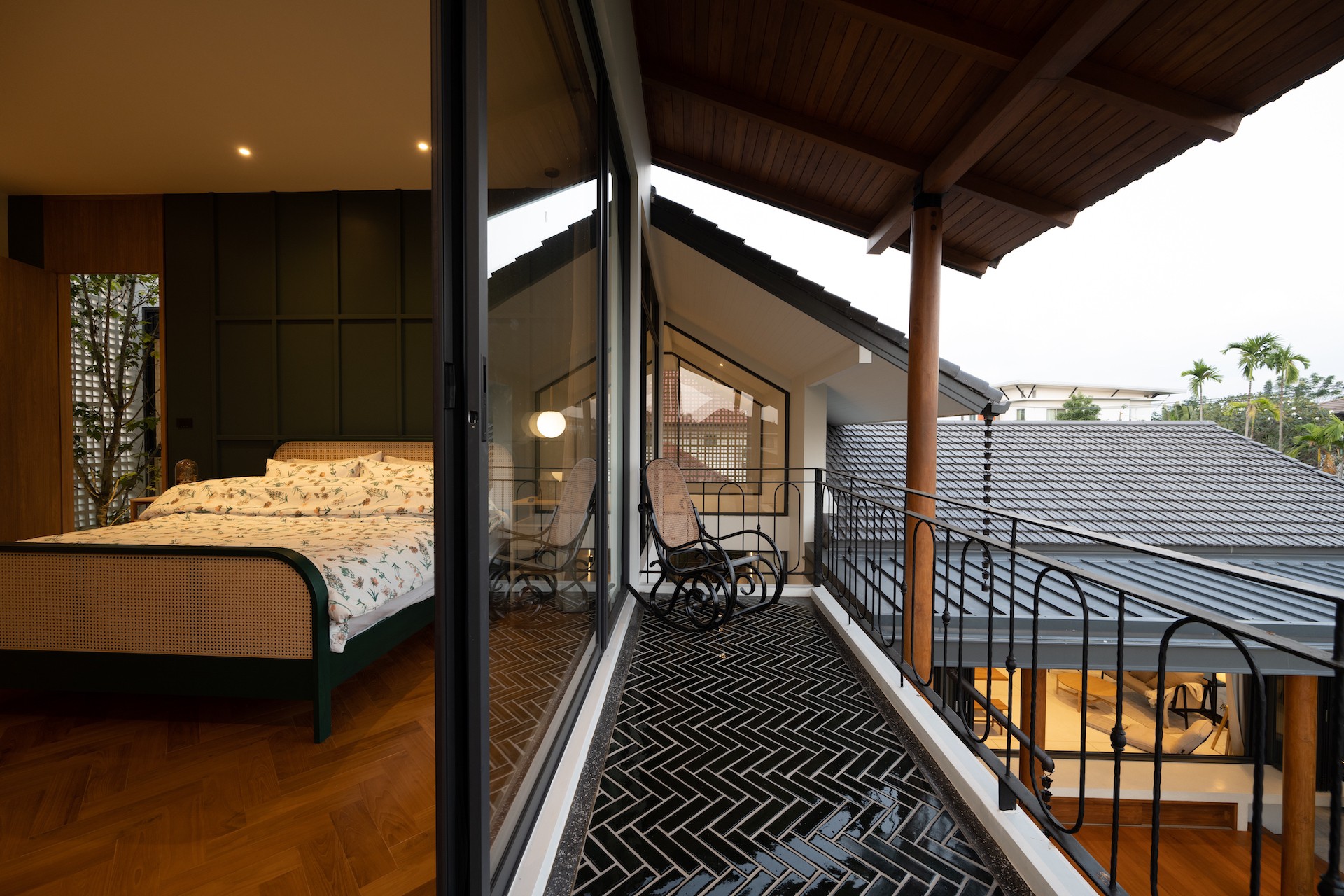 Dot. House. A house that draws on colors and furniture lines for design ...
