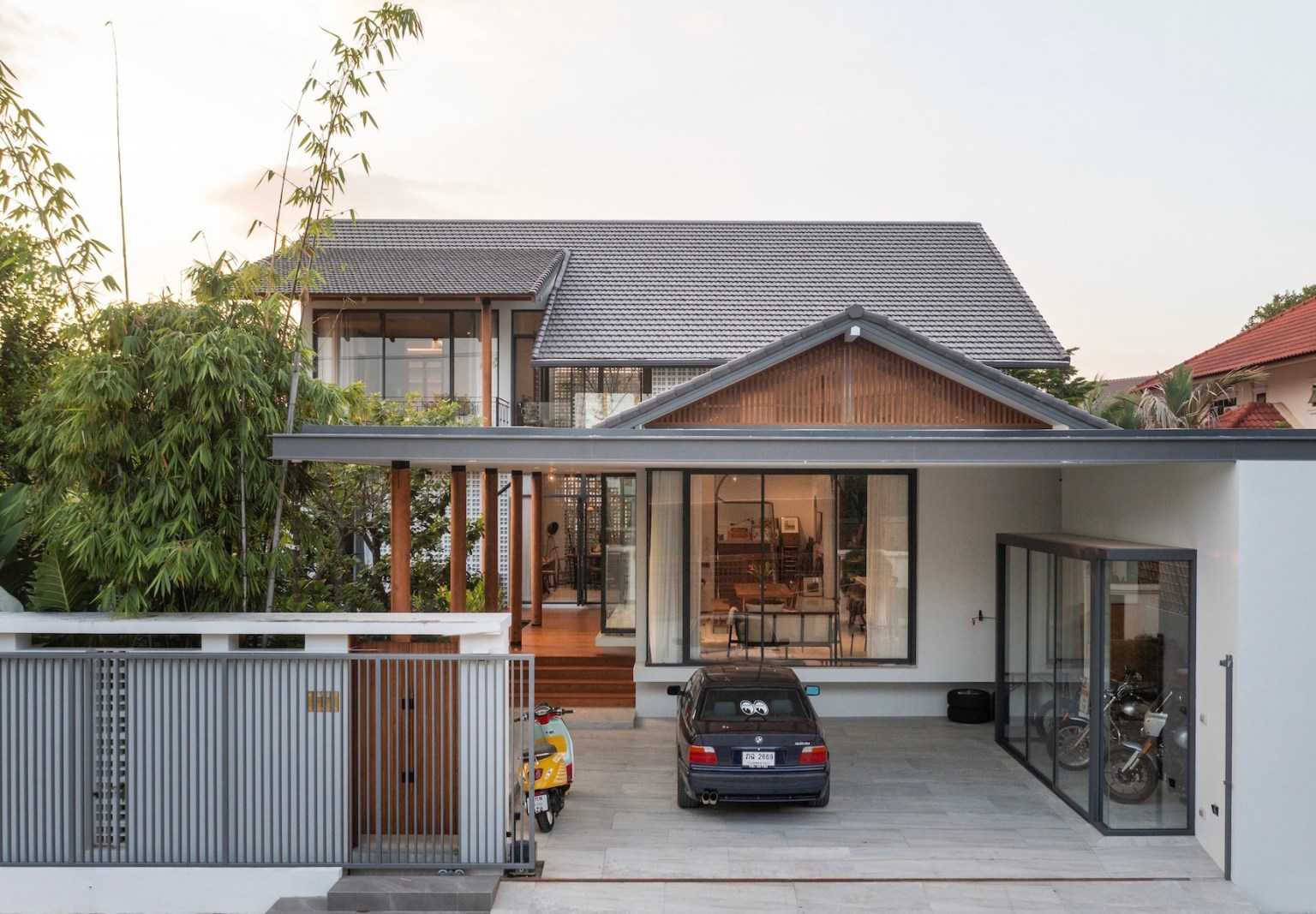 DOt. House. บ้านหรือโชว์รูมเฟอร์นิเจอร์? ที่ดึงสีสันและเส้นสายเฟอร์นิเจอร์มาใช้ออกแบบ - Dsign ...