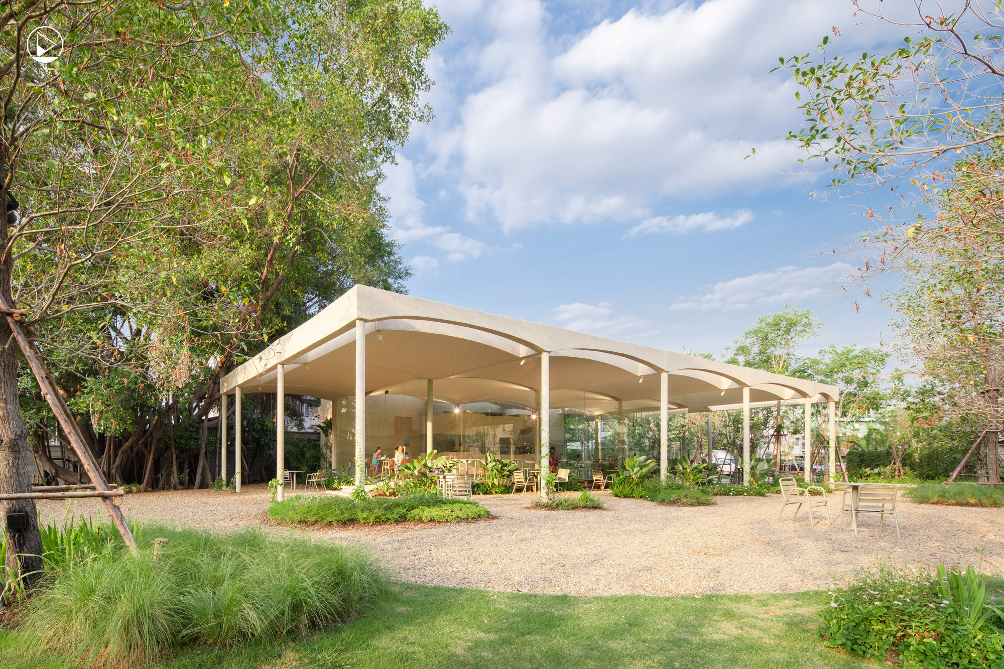 Little Stove & Little Stump คาเฟ่และเพลย์กราวด์ที่ออกแบบสถาปัตยกรรมไป ...