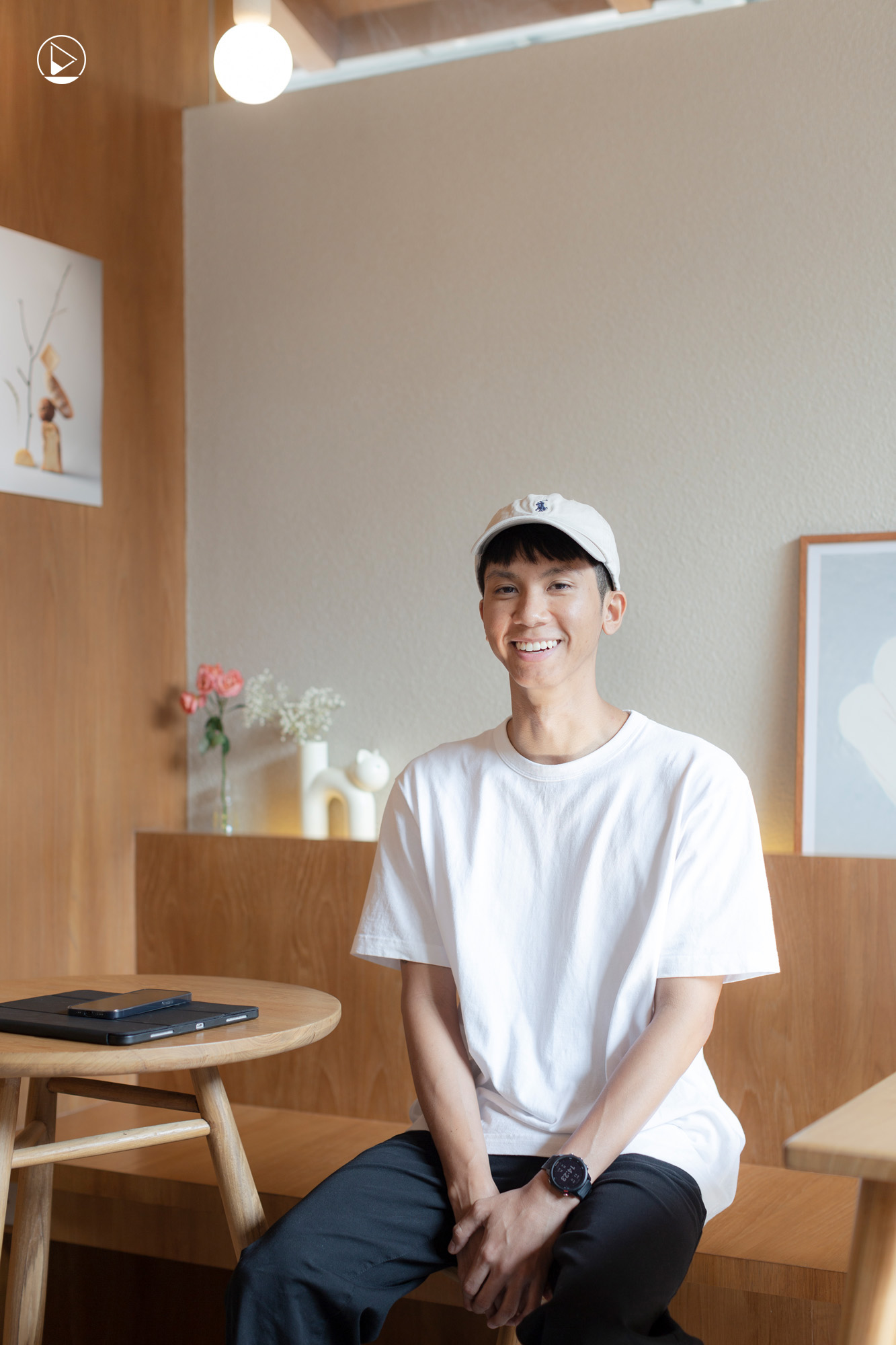 Mindmade คาเฟ่ 50 ตารางเมตร ปิดนอกแต่เปิดในเพื่อใช้ประโยชน์จากแสงธรรมชาติ - Dsign Something