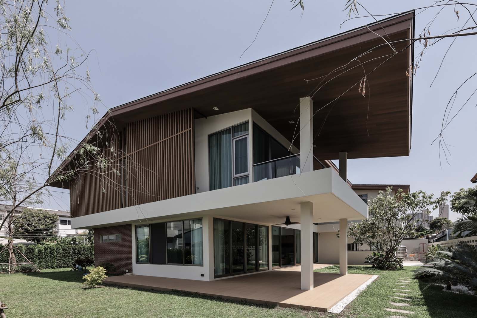 SUTI HOUSE บ้านนี้รักสงบ ทำตามงบ ครบไม่ขาด - Design Makes A Better Life.