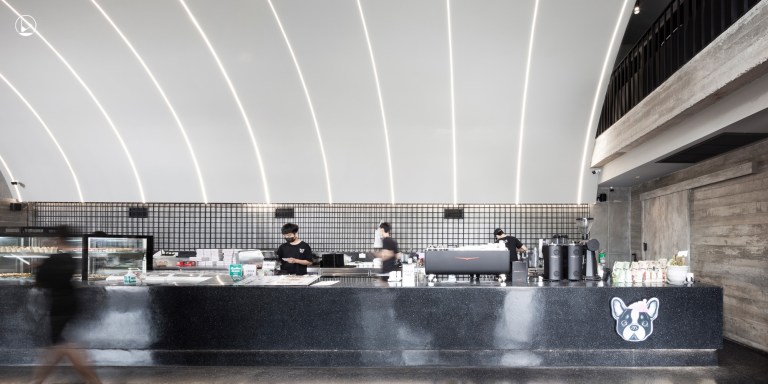 French Kitsch Café คาเฟ่คอนกรีตสุดเท่ที่บรรยากาศพาให้เหมือนได้นั่งอยู่ ...