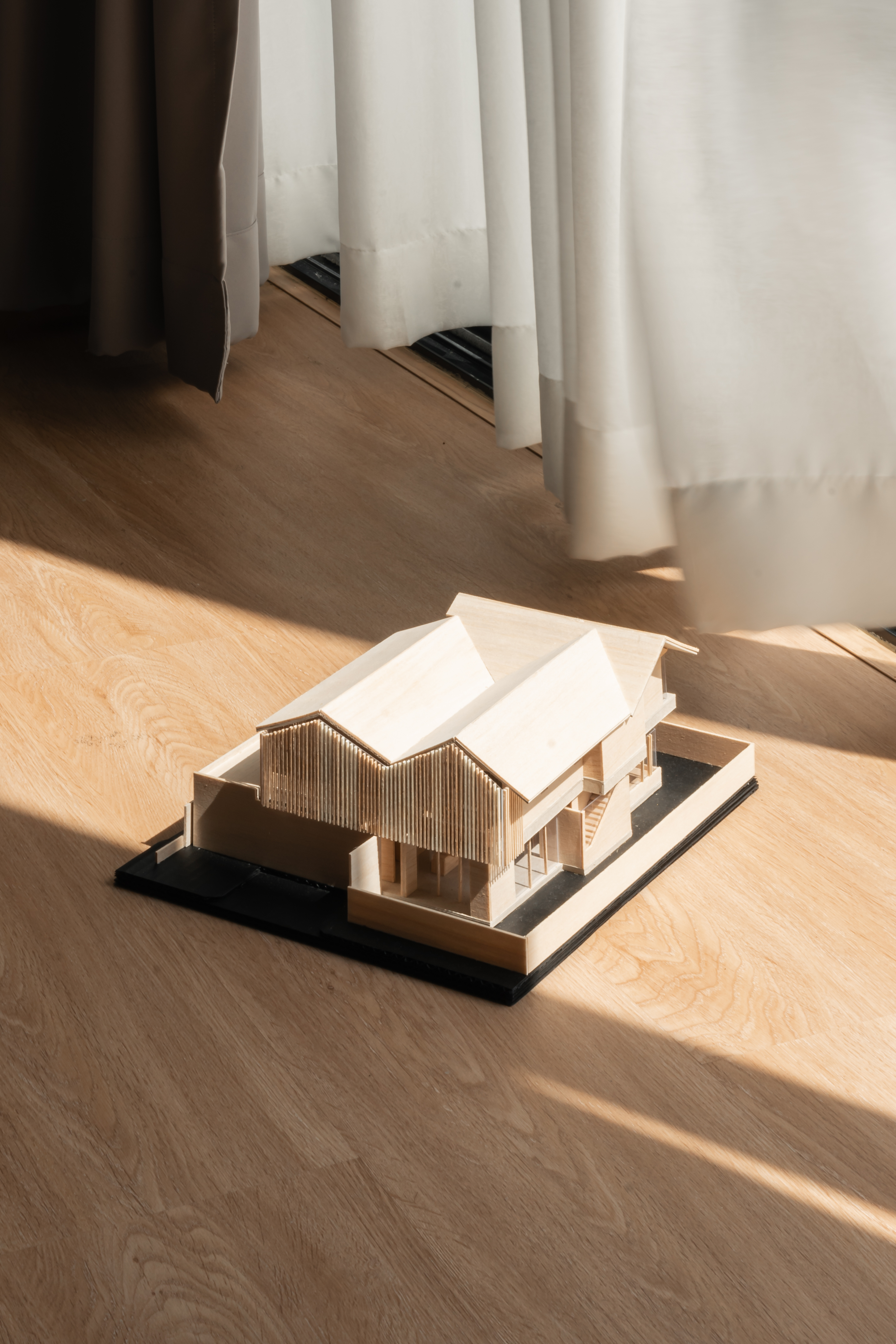 FA House บ้านสีขาวดำ ที่กระชับความสัมพันธ์ด้วย 3 double spaces - Design ...
