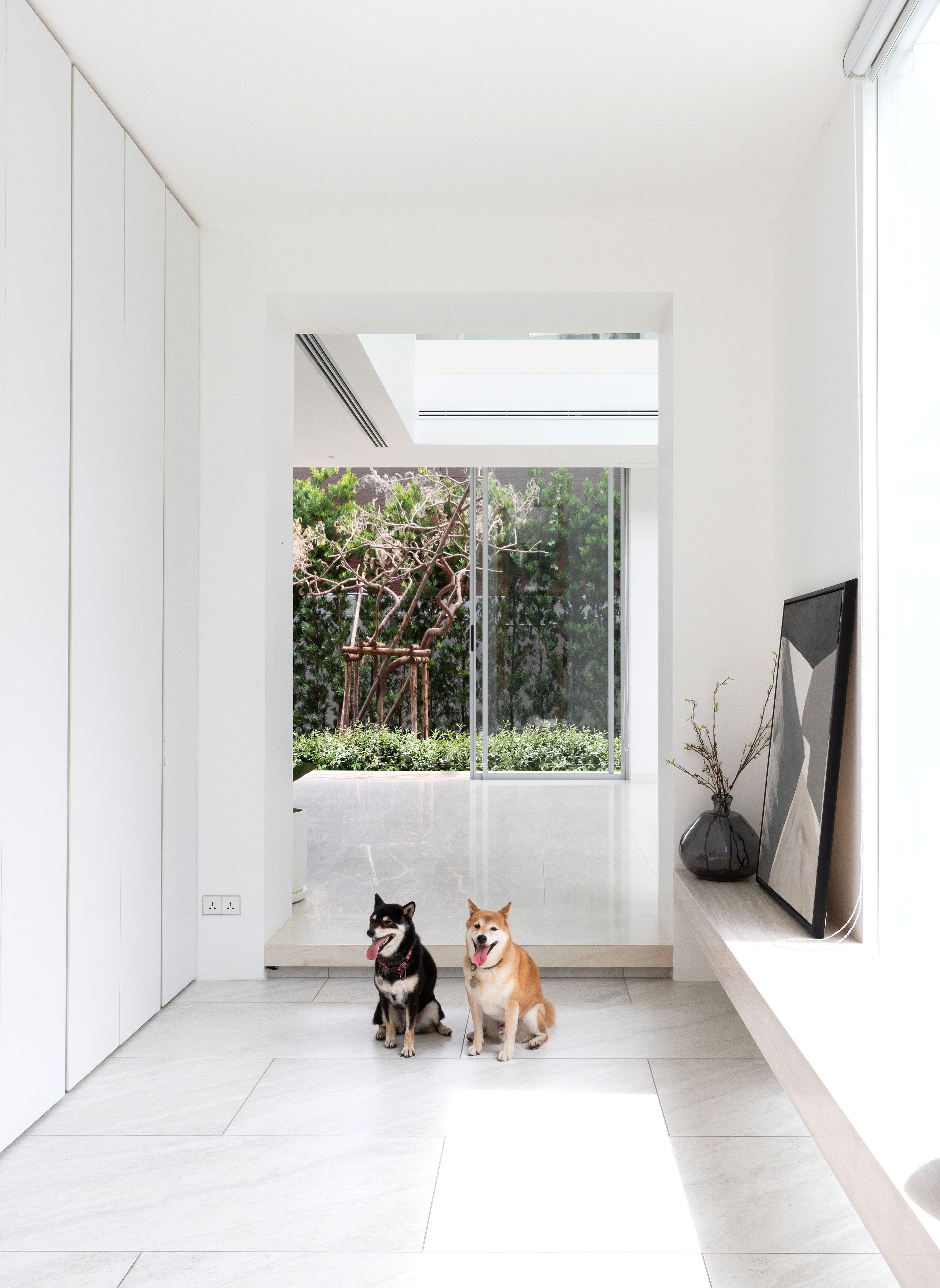 White House สเปซหลอมรวมสัมพันธ์ ในบ้านสีขาวที่ลูกตั้งชื่อให้ - Dsign Something