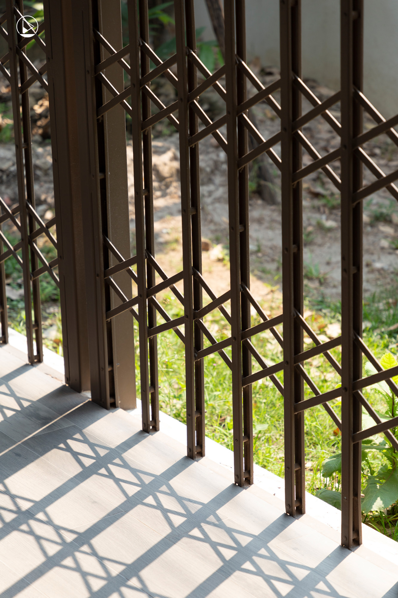 จากรั้วสู่หลังคา Baan Chiang Yuen รีโนเวทบ้านเก่าพร้อมรักษาอัตลักษณ์ของ ...