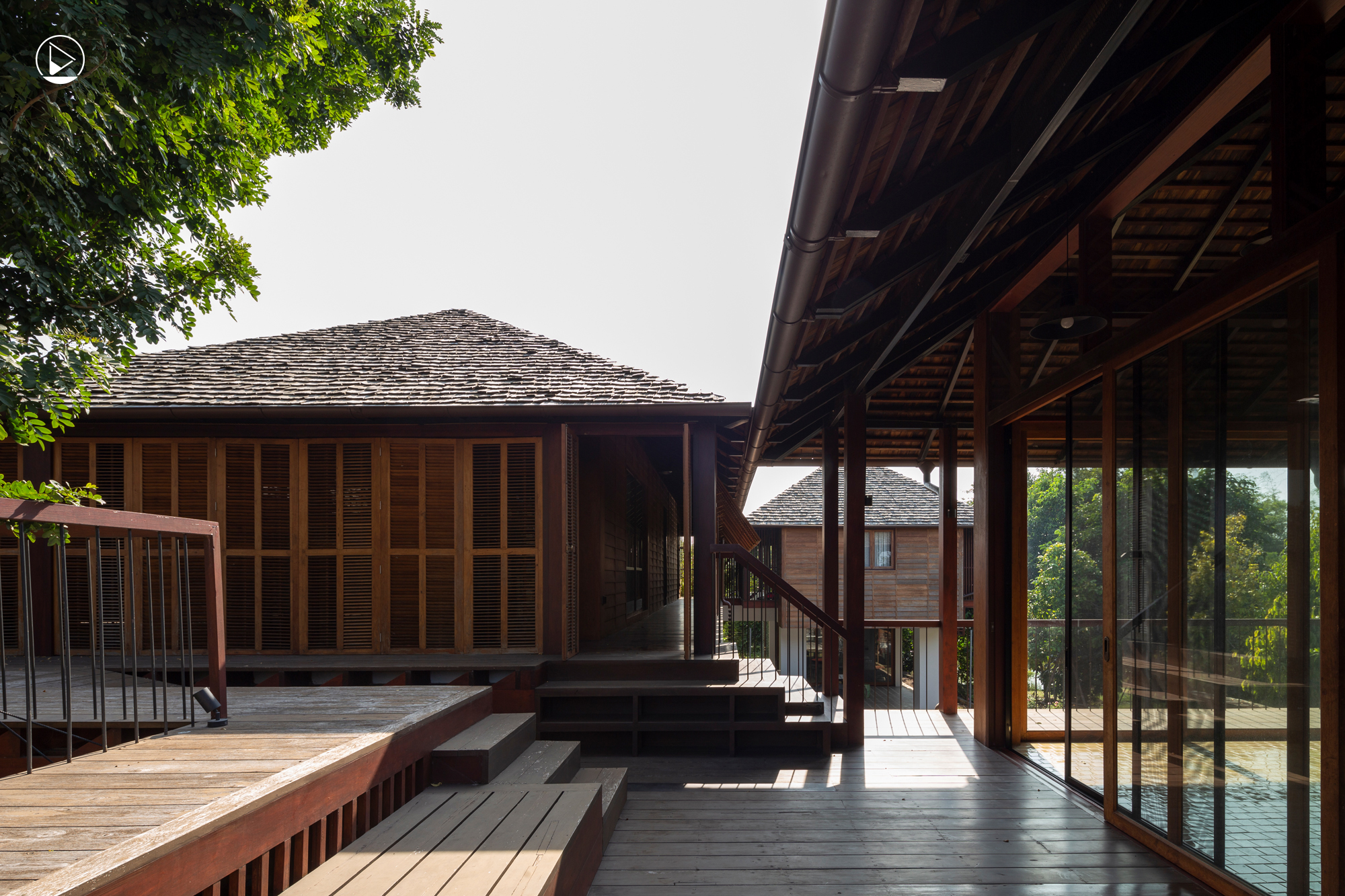 HRR House ฟื้นคืนชีวิตเรือนกลุ่ม ผ่านสถาปัตยกรรมร่วมสมัยริมน้ำ - Design ...