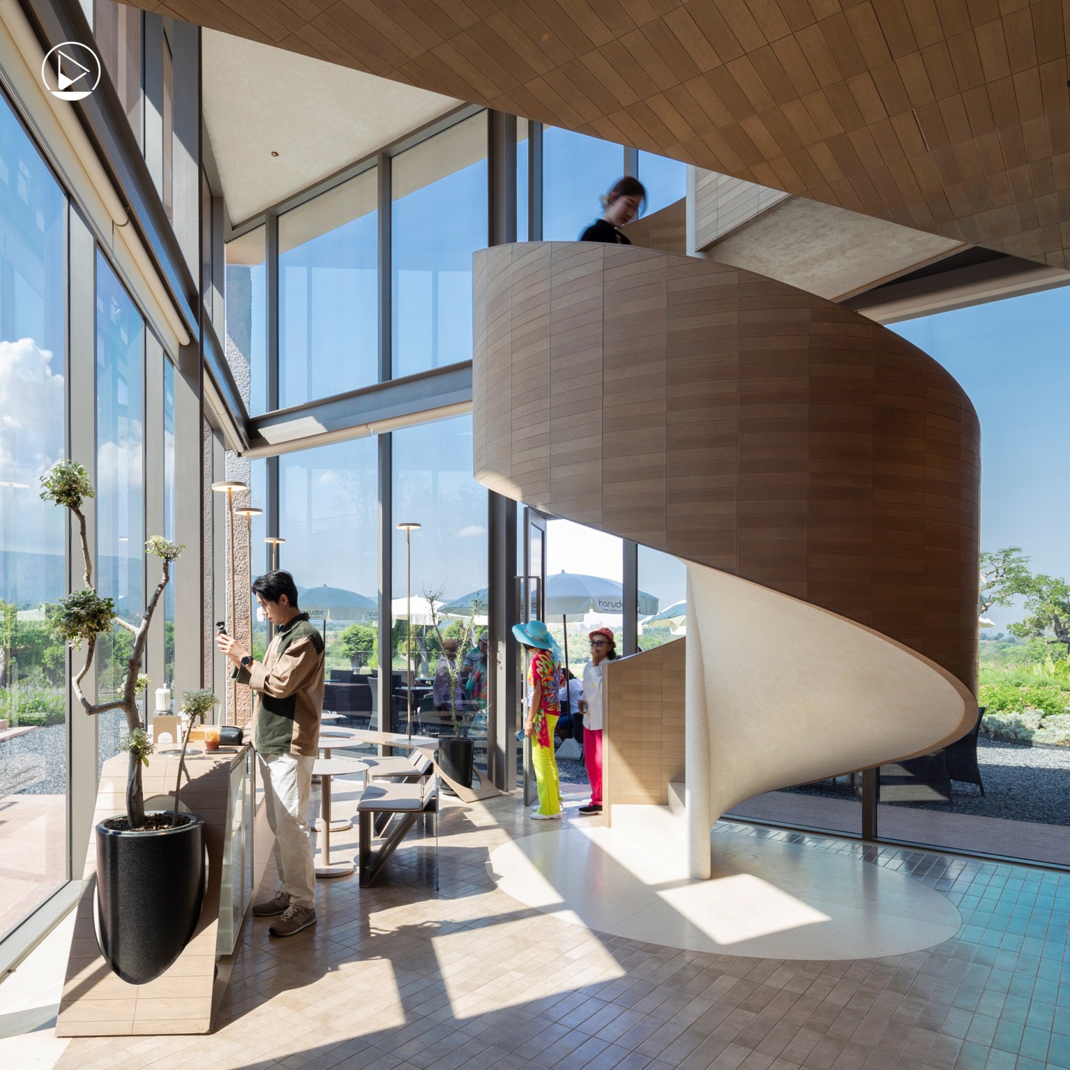 HARUDOT KHAOYAI x SCG LC3 Structural Cement คาเฟ่ที่พับประกบสถาปัตยกรรมกับธรรมชาติอย่างกลมกลืน ...